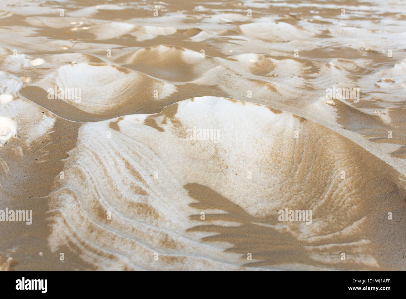 Snow and sand texture. Winter beach background. Snow in desert Stock ...