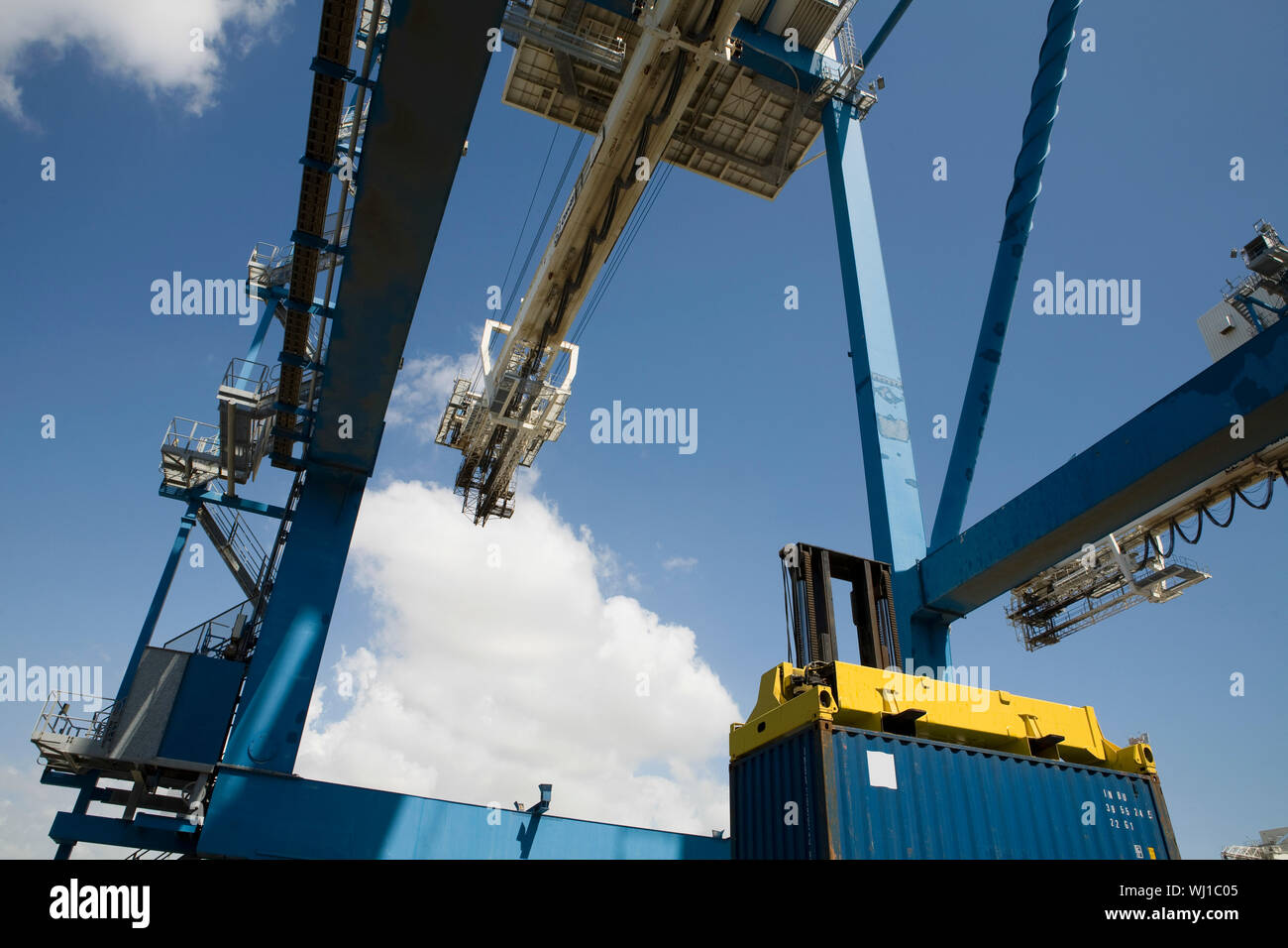 Dockside Unloading Equipment High Resolution Stock Photography and ...