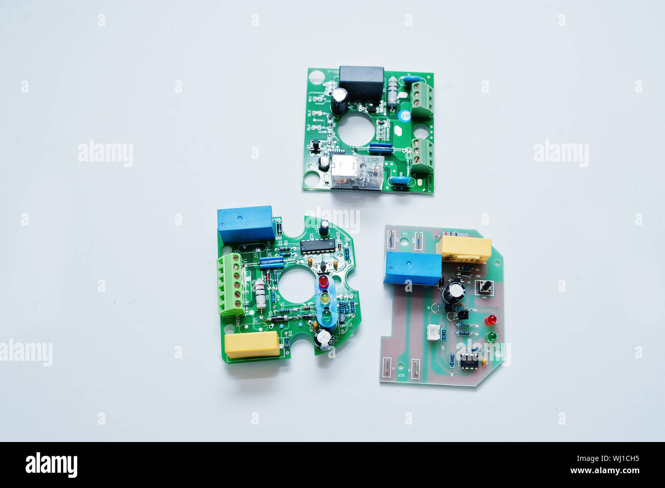 Connecting circuit boards hi-res stock photography and images - Alamy