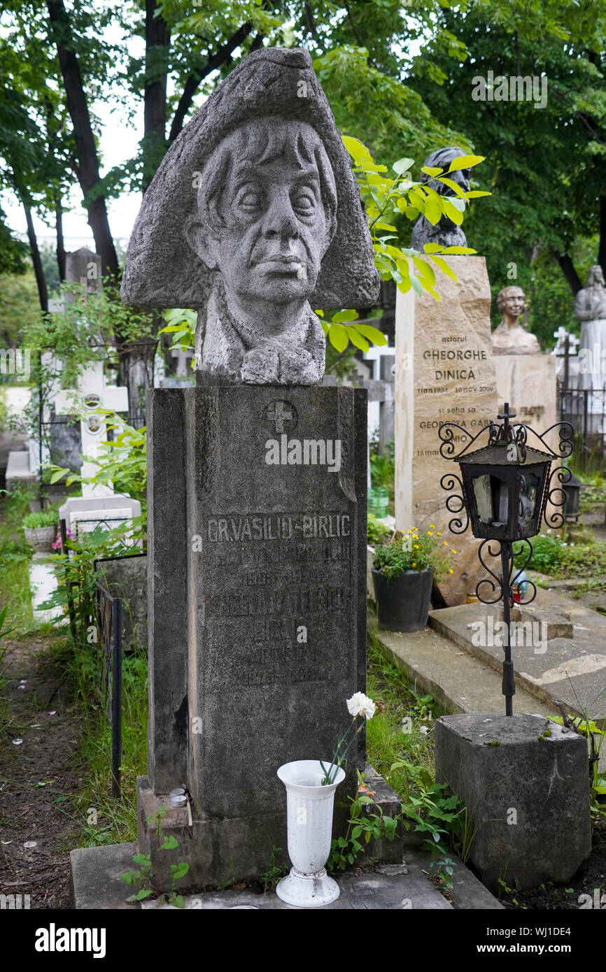elaborate headstone at Serban Voda cemetery (commonly known as Bellu ...