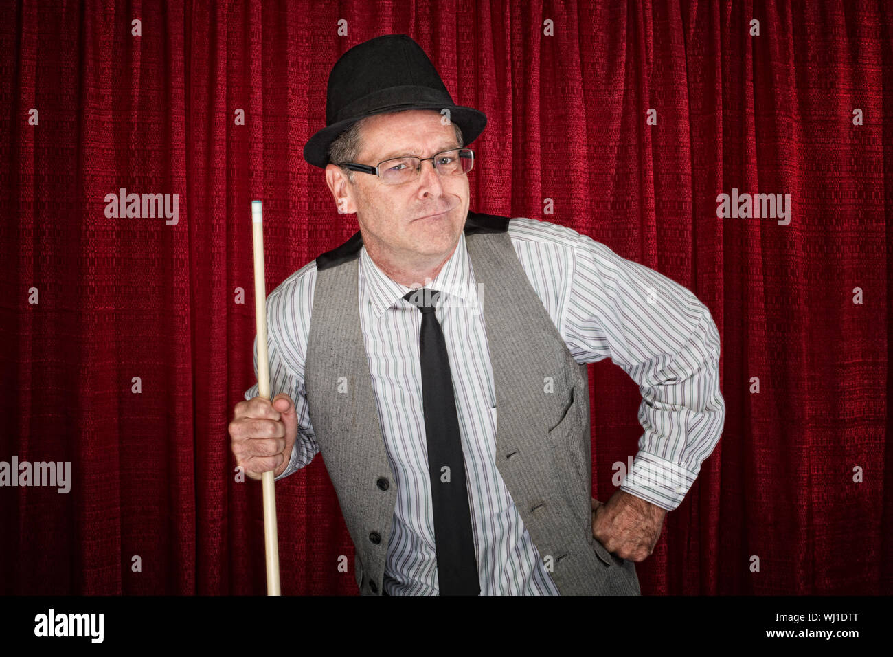 Sneering hi-res stock photography and images - Alamy