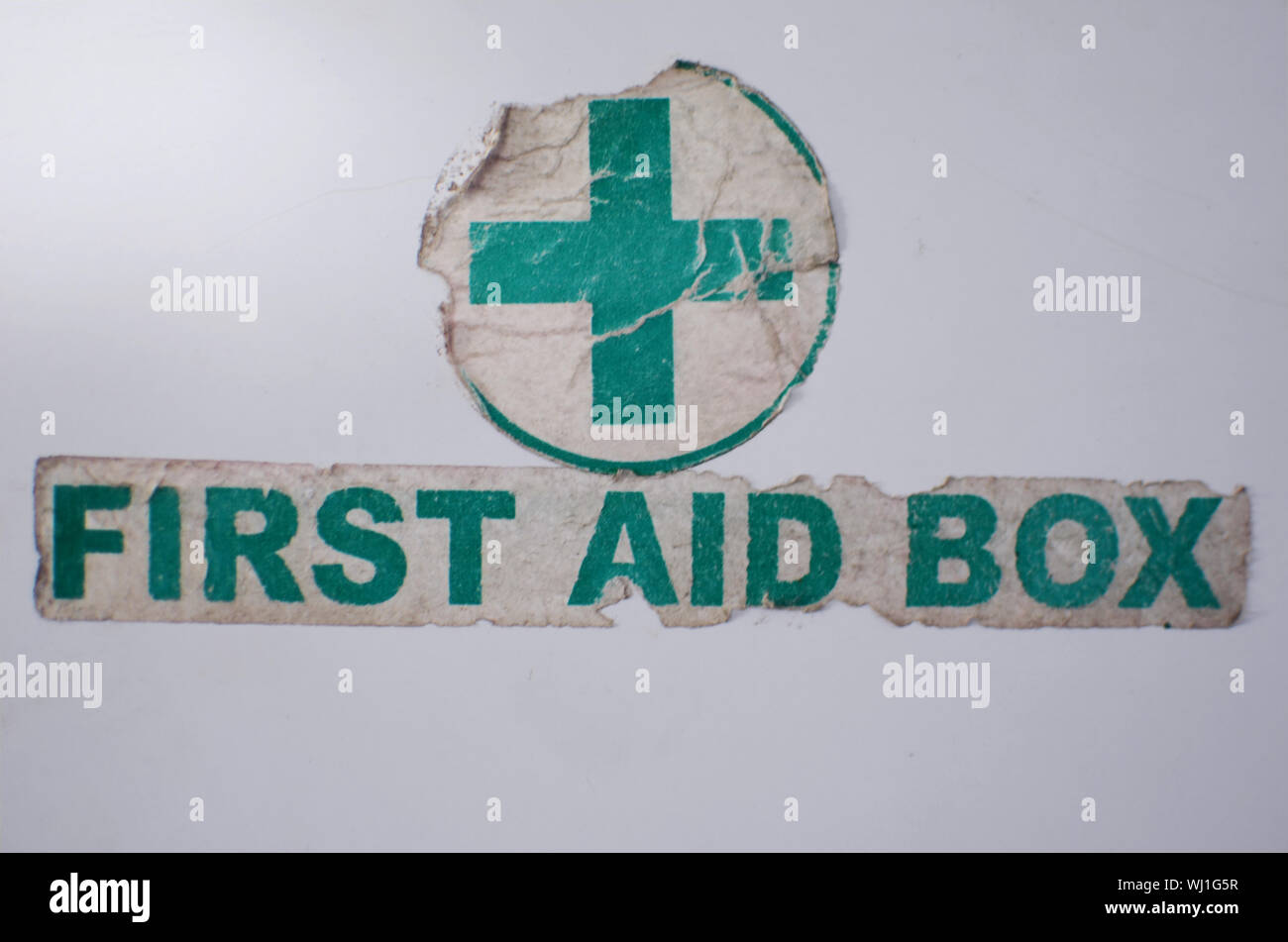 First aid box sign hi-res stock photography and images - Alamy
