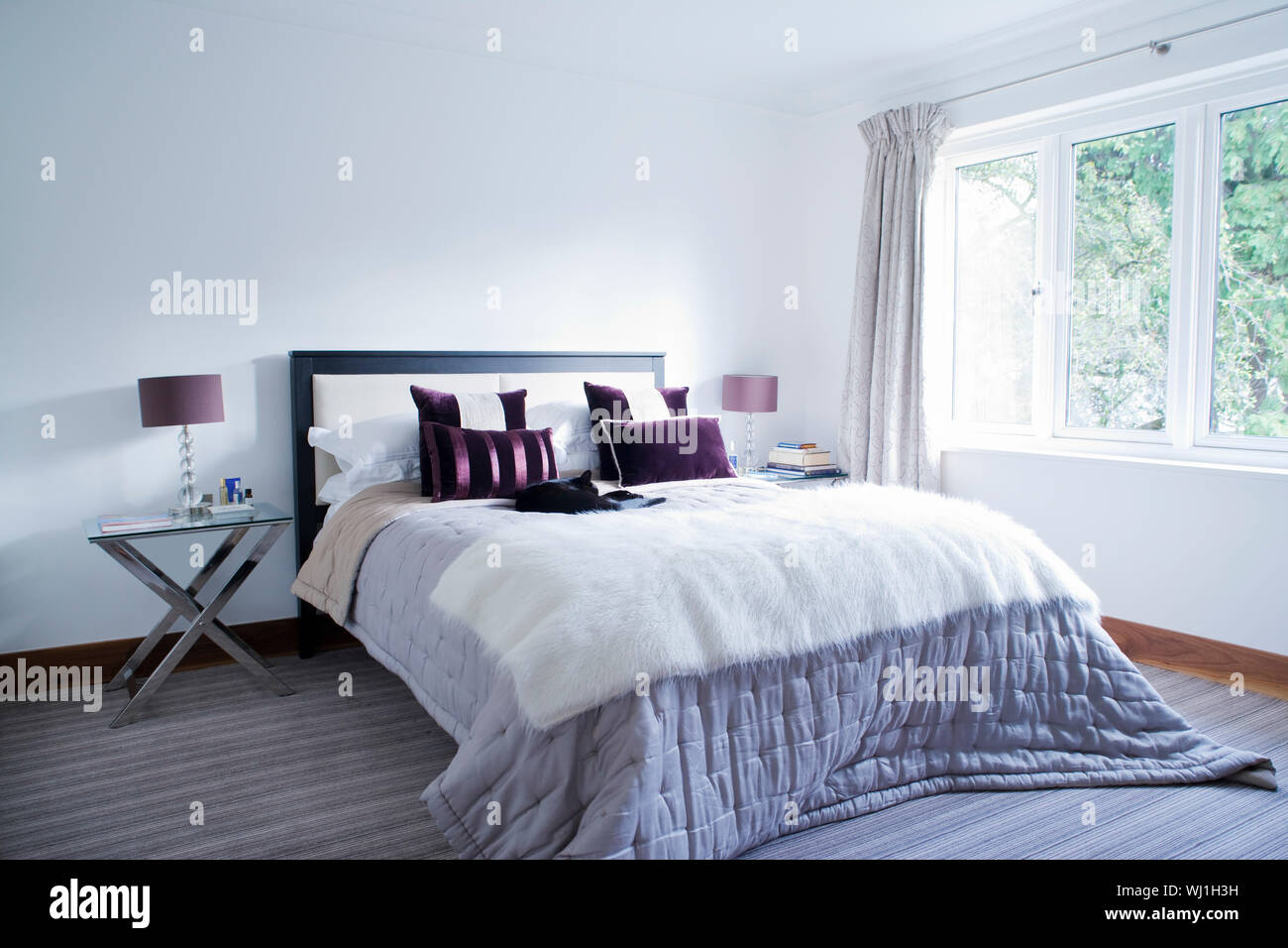 Tidy Bedroom High Resolution Stock Photography and Images - Alamy