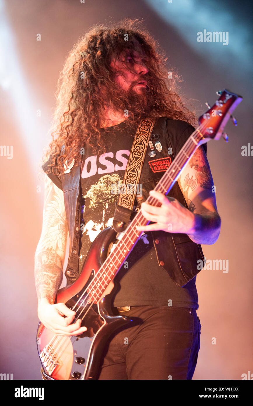 Monster truck band hi-res stock photography and images - Alamy