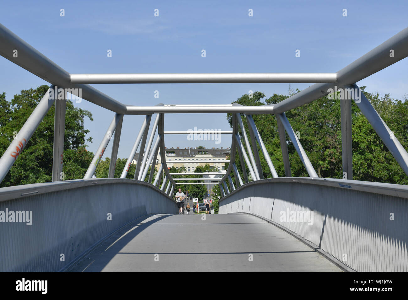 Alfred lion footbridge hi-res stock photography and images - Alamy