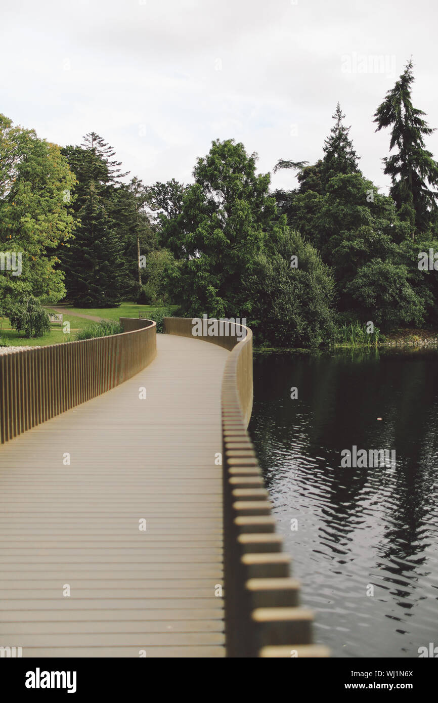 Empty Pond High Resolution Stock Photography and Images - Alamy