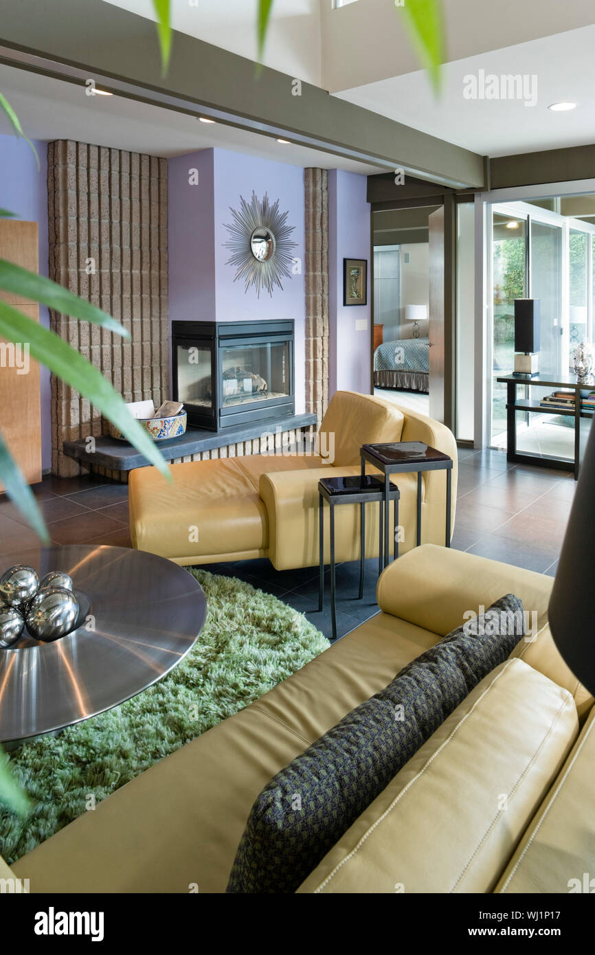 View of a modern living room at home Stock Photo - Alamy