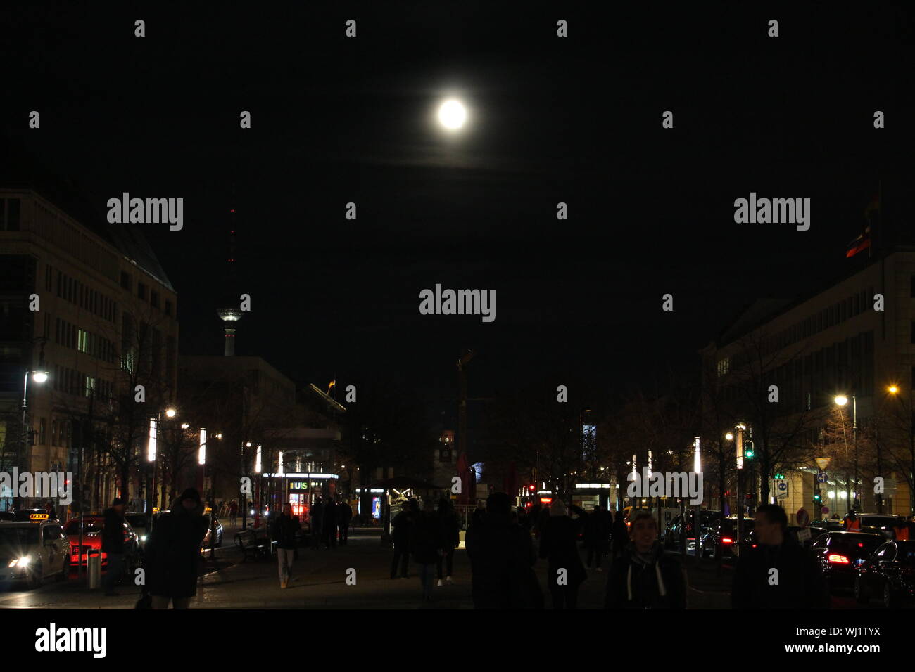 Berlin germany full moon germany hi-res stock photography and images ...
