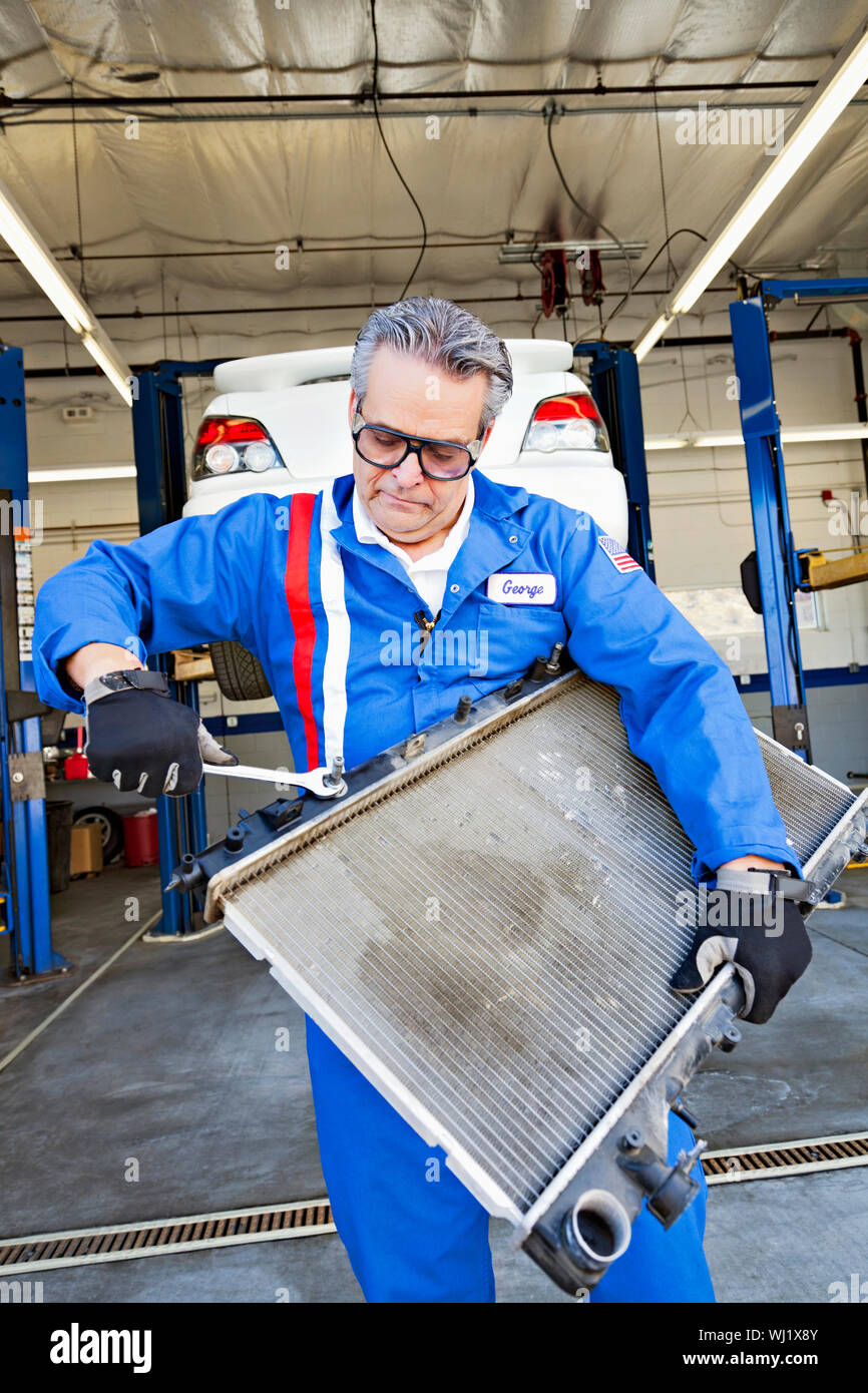 Maintaining eyewear hi-res stock photography and images - Alamy