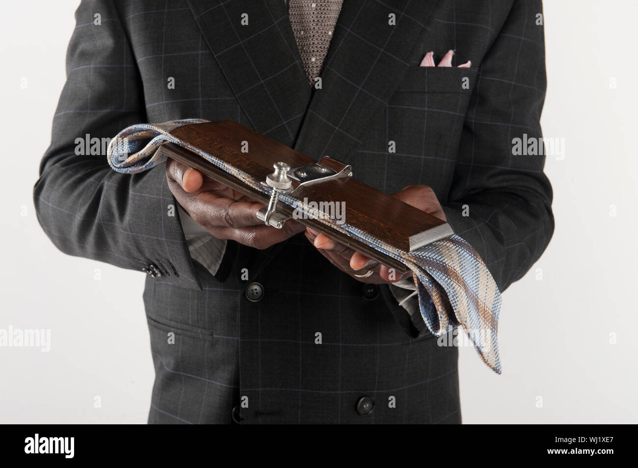 Tie press hi-res stock photography and images - Alamy