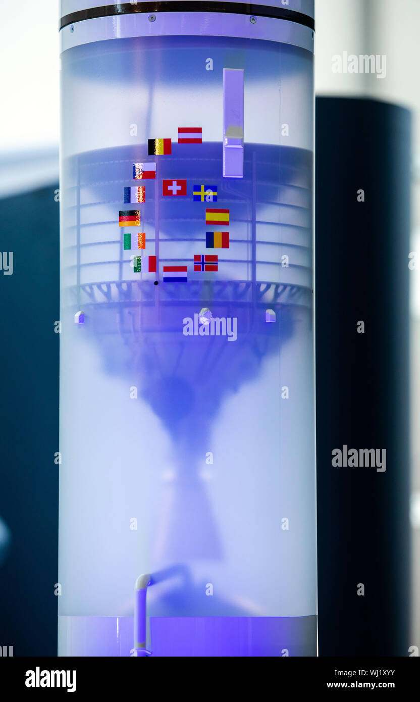 Ariane 5 payload hi-res stock photography and images - Alamy