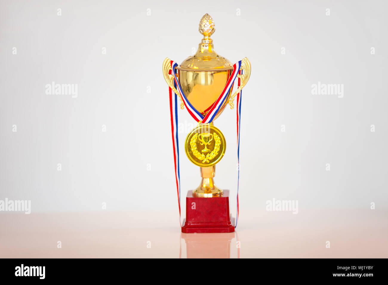 Athlete trophy medal hi-res stock photography and images - Alamy