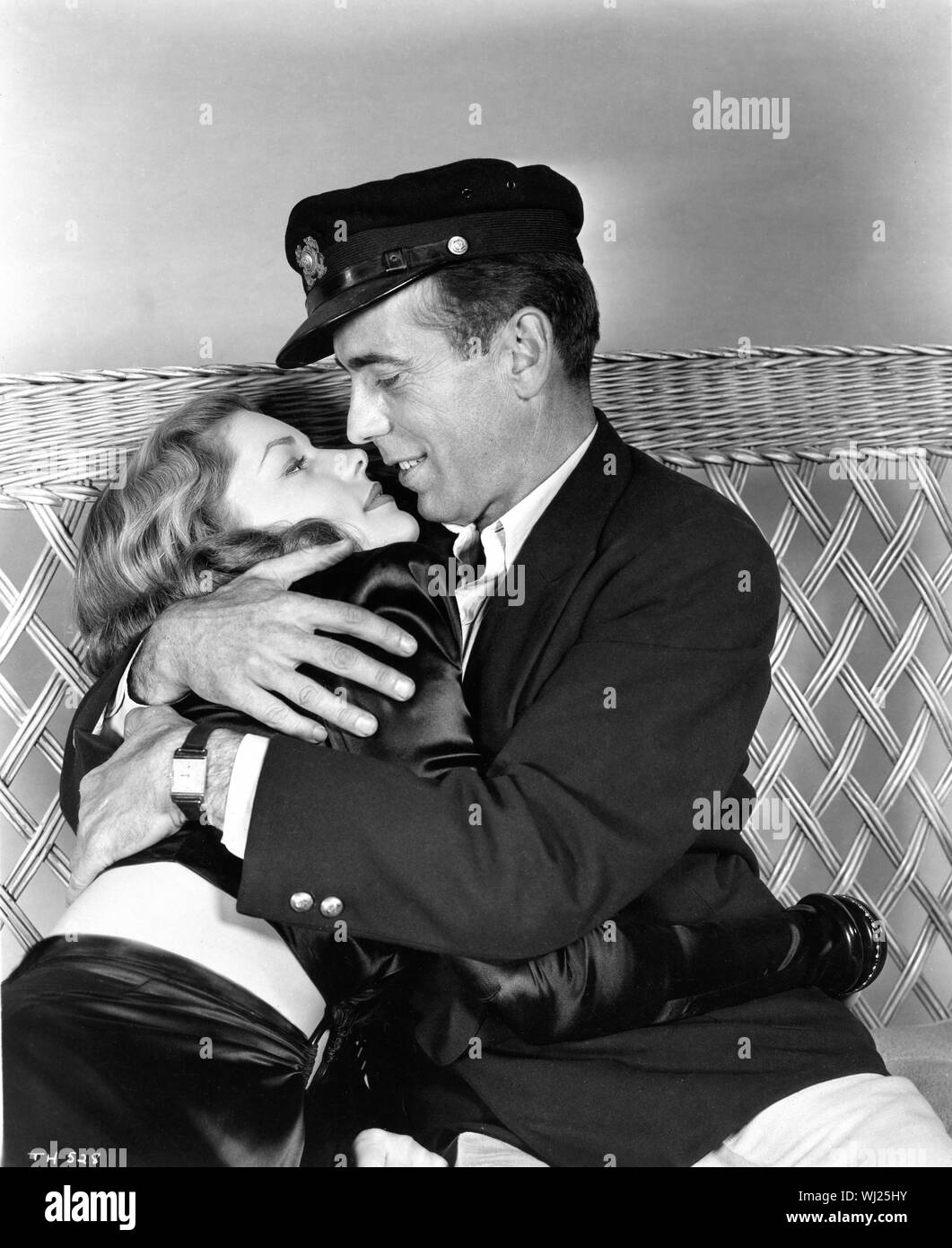 HUMPHREY BOGART and LAUREN BACALL in TO HAVE AND HAVE NOT 1944 director ...