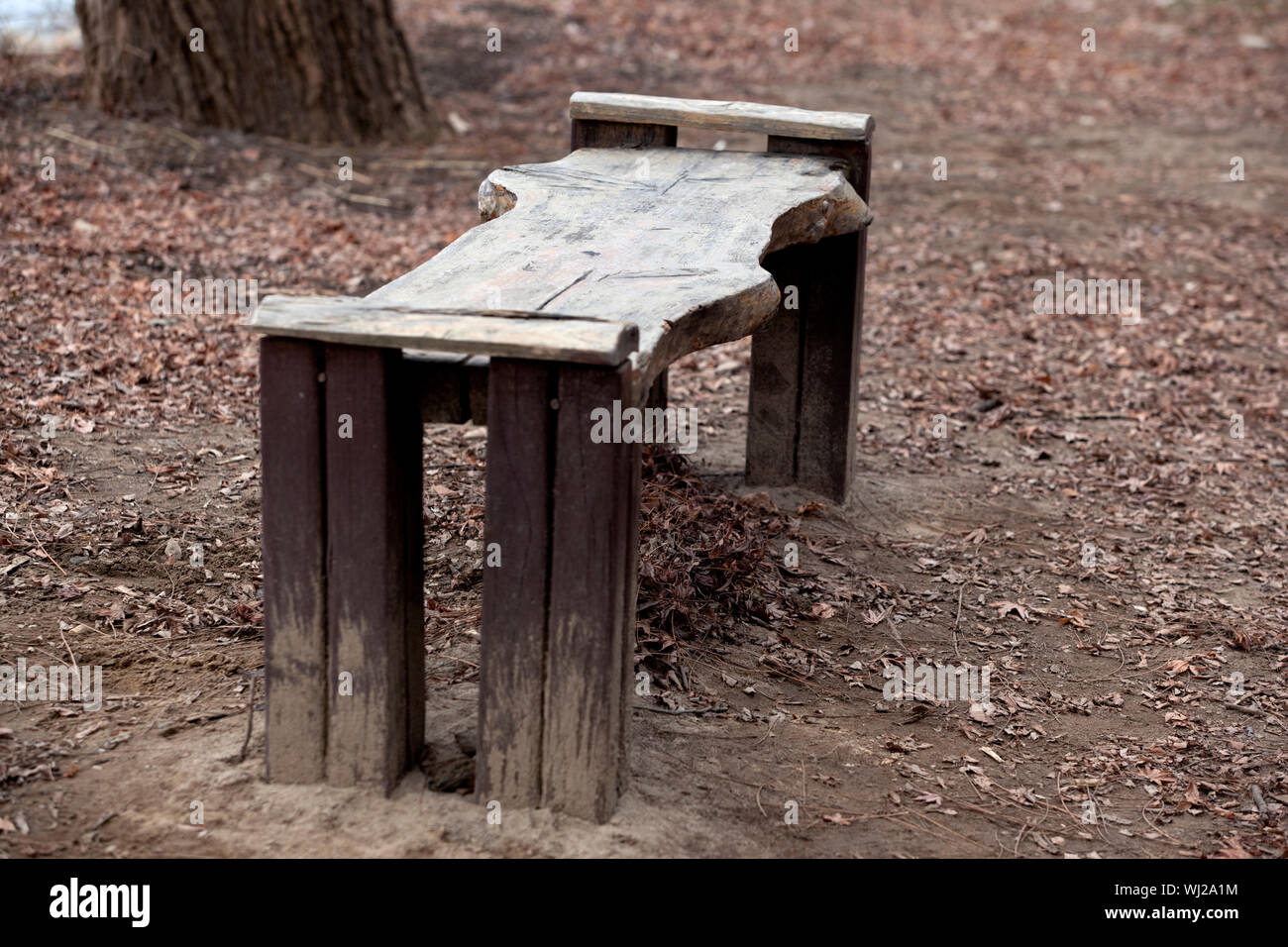 Wooden old bench hi-res stock photography and images - Alamy