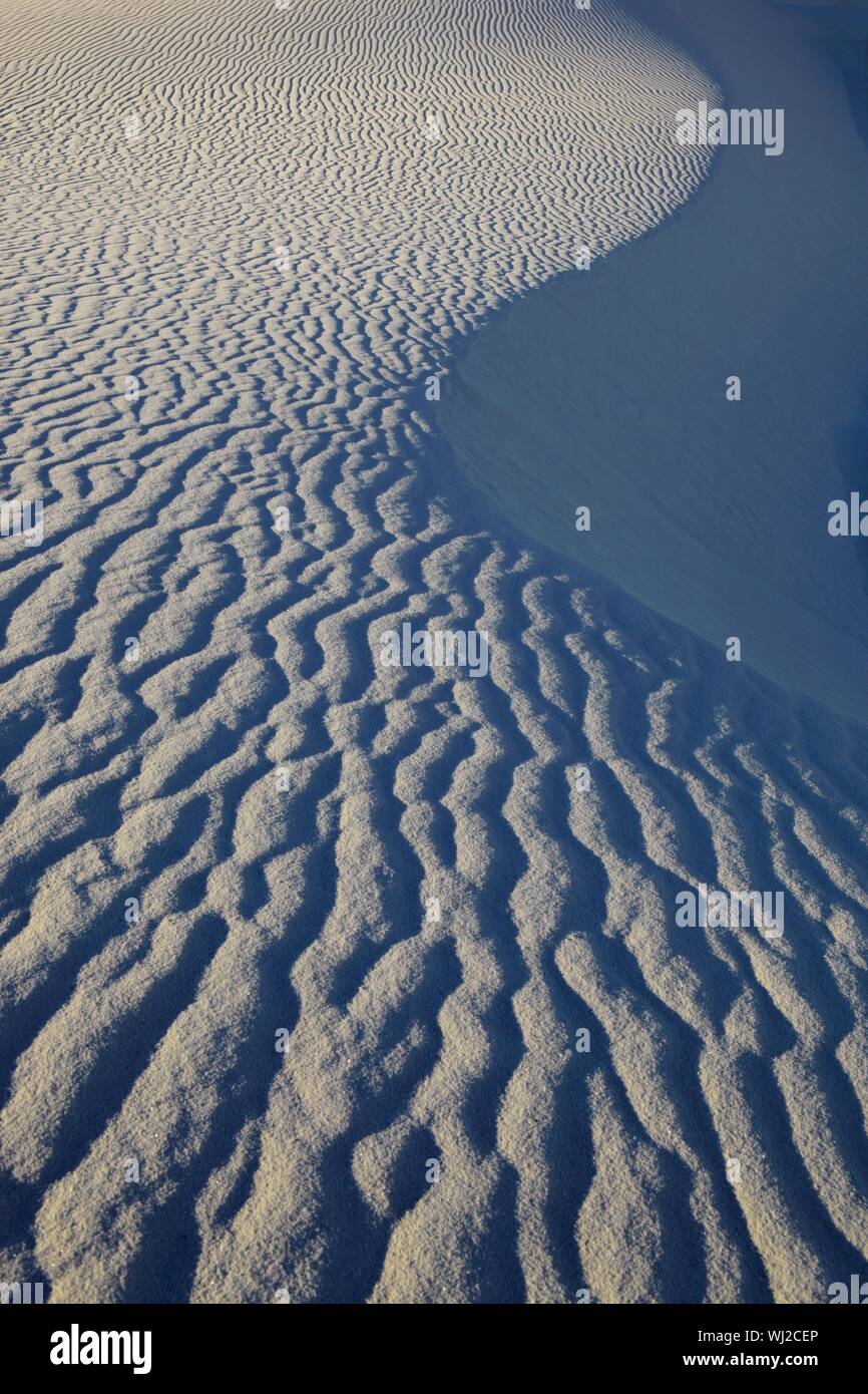 Sand ripples in desert USA Stock Photo - Alamy