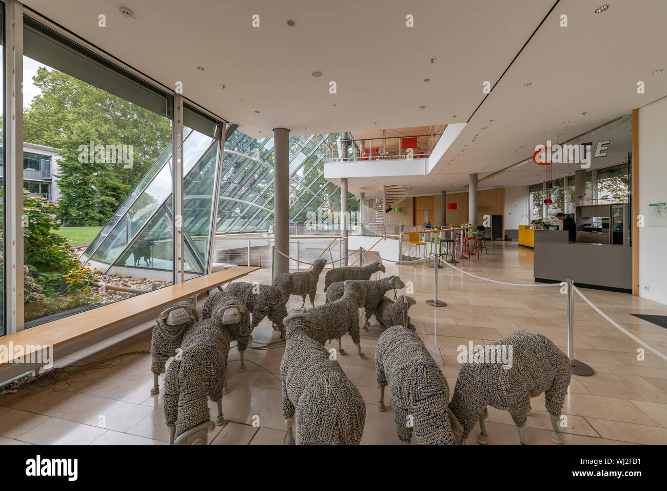 Museum for Communication, Frankfurt. Designed by architect Günter ...