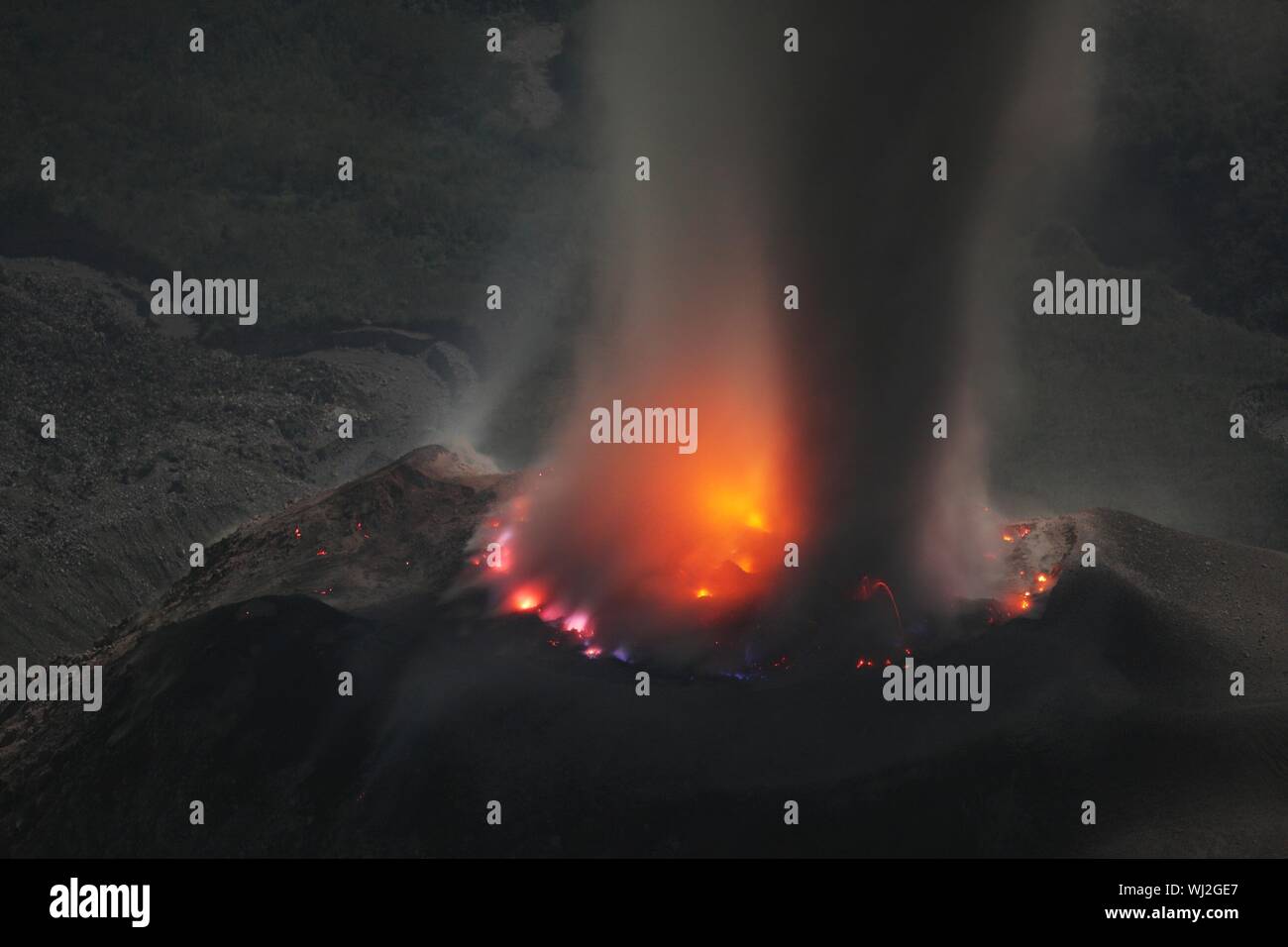 Eruption of santa maria hi-res stock photography and images - Alamy