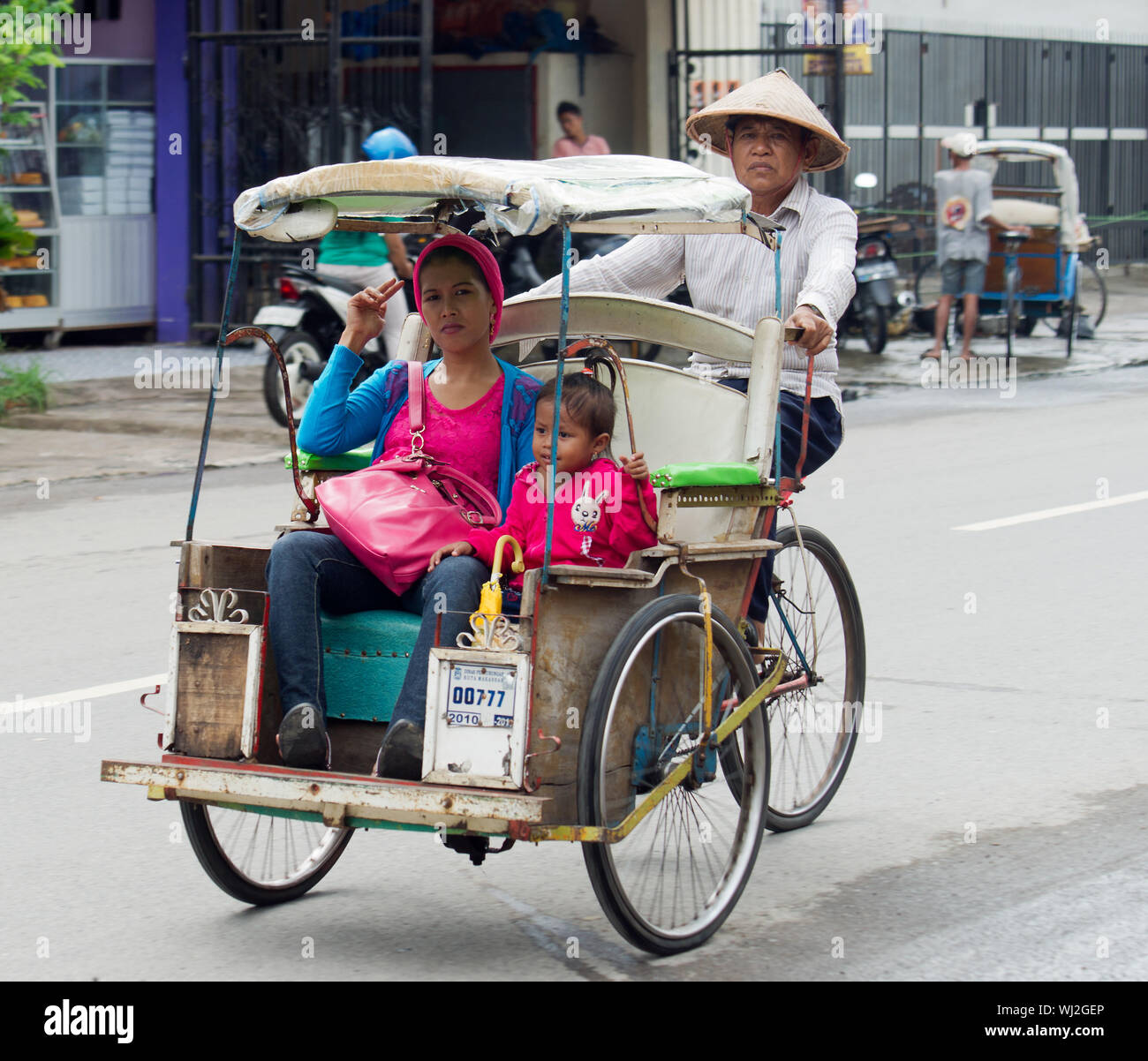 Becak, Makassar, Sulawesi, Indonesia Stock Photo - Alamy