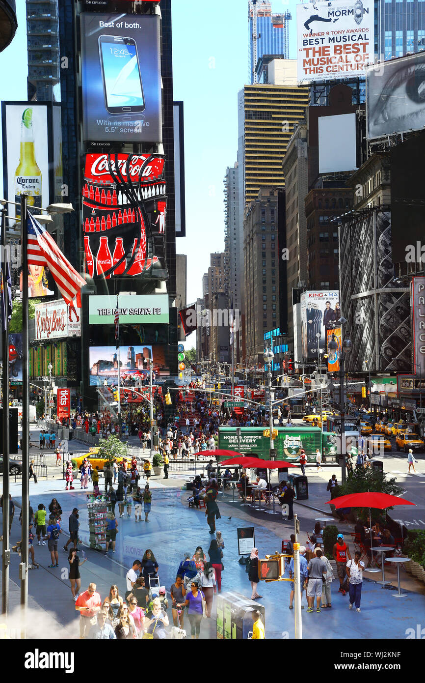 Times Square in Manhattan Stock Photo - Alamy