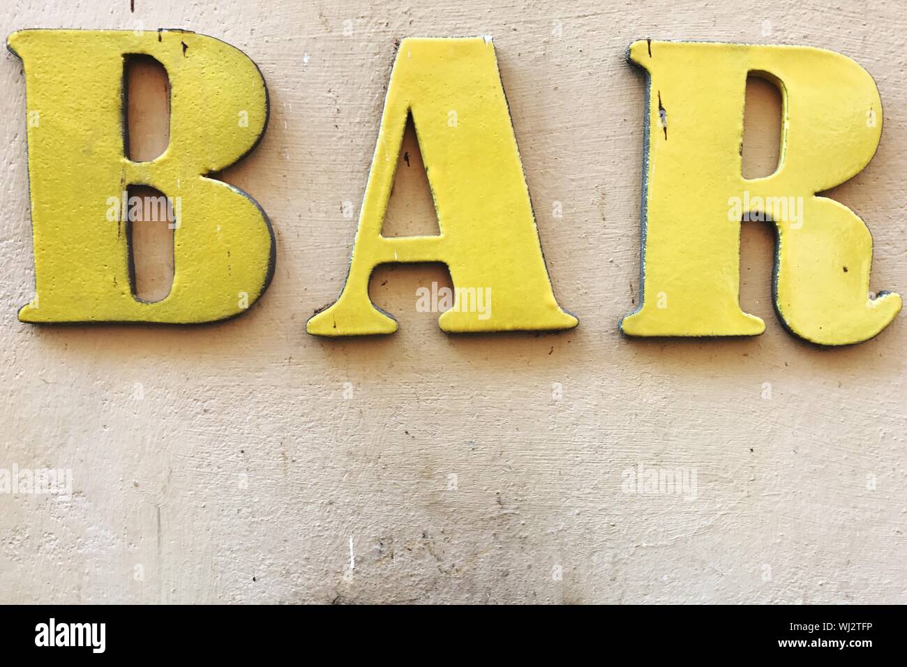 Bar text architecture hi-res stock photography and images - Alamy