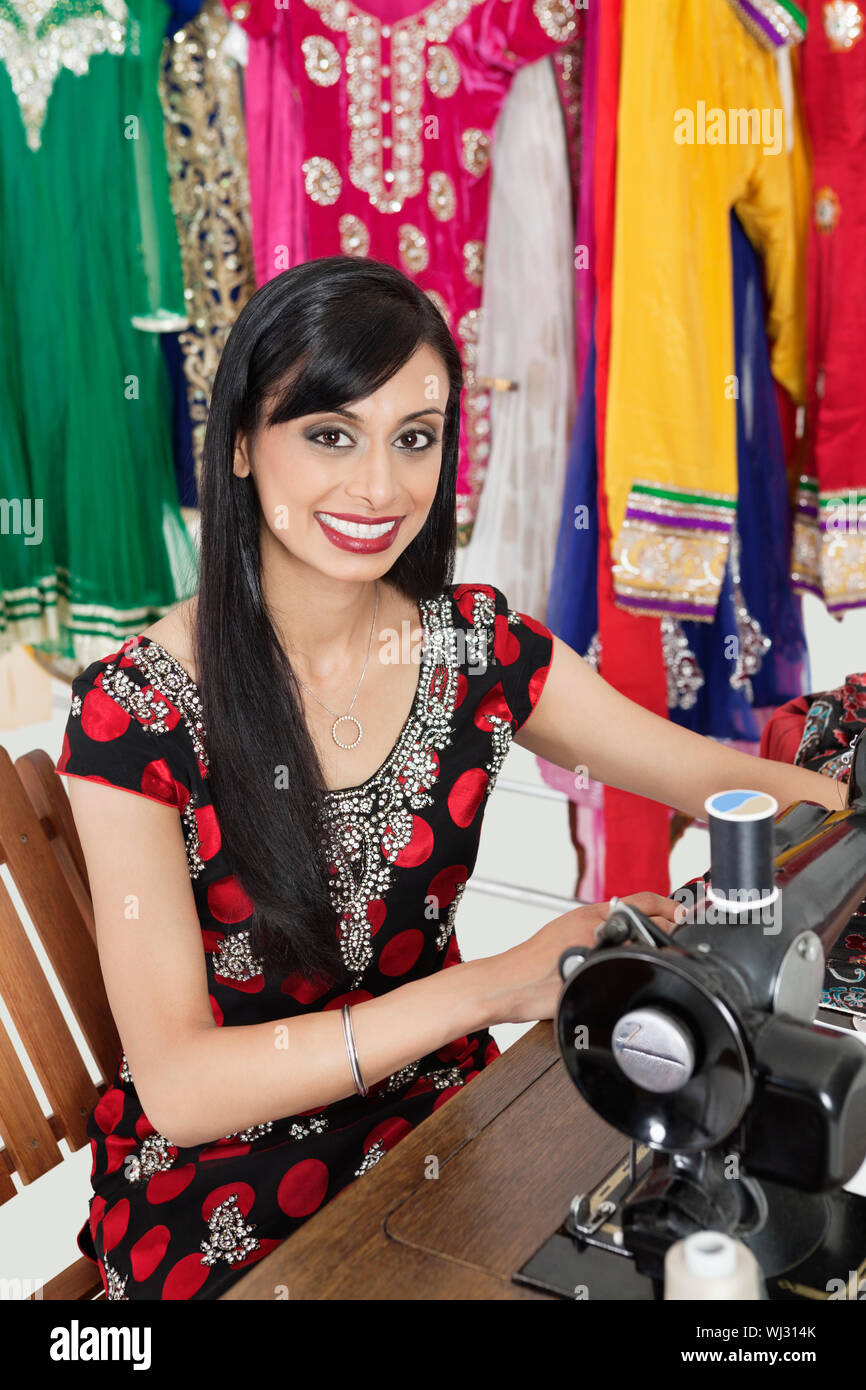 Indian tailor traditional sewing machine hi-res stock photography and ...