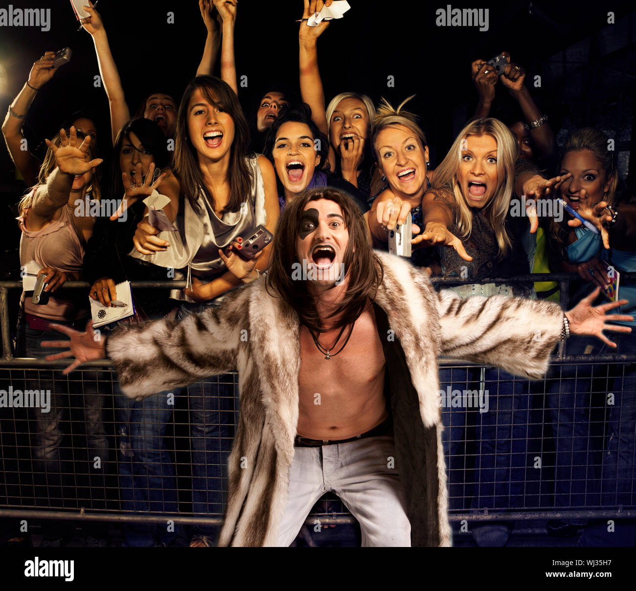 Crowd screaming at camera hi-res stock photography and images - Alamy