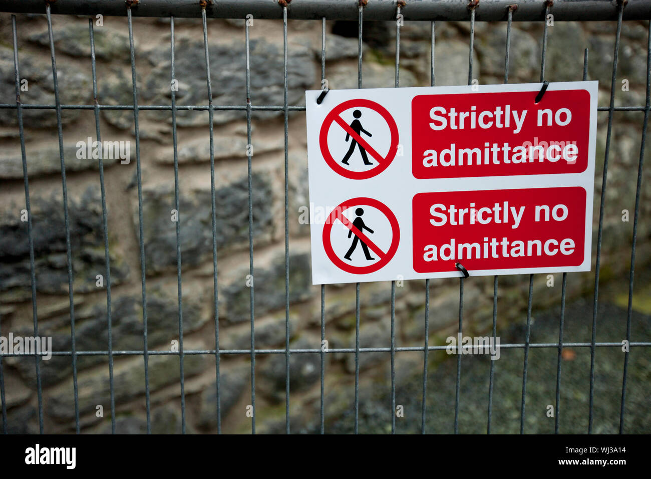 Strictly no entry hi-res stock photography and images - Alamy