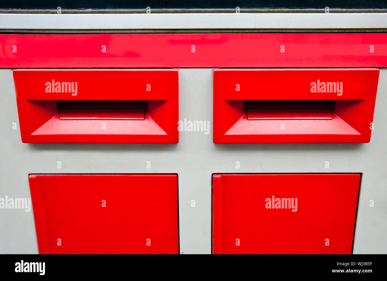 Red Post Office Letter Boxes Uk High Resolution Stock Photography and ...