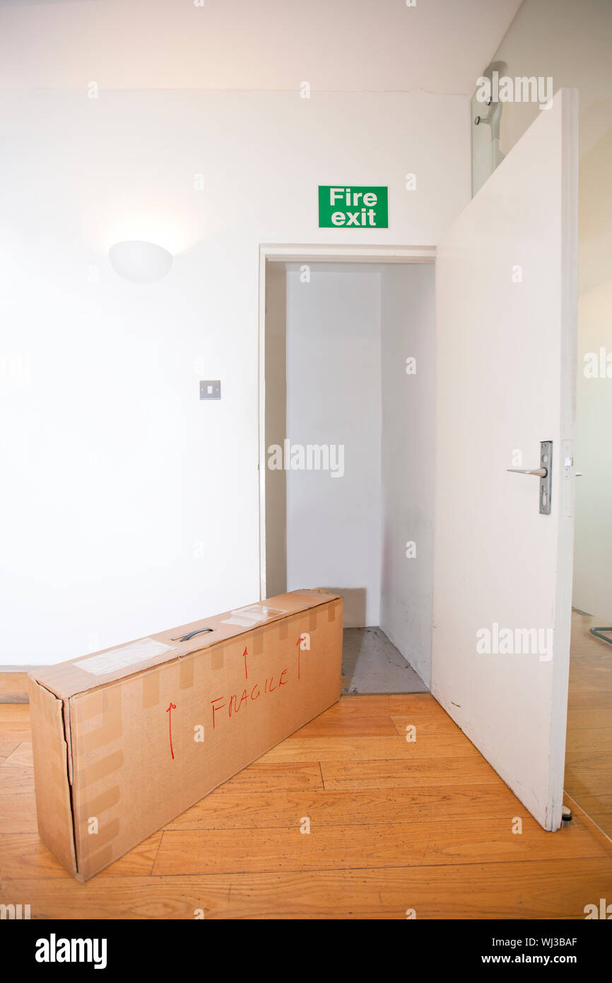 Box Marked Fragile High Resolution Stock Photography and Images - Alamy