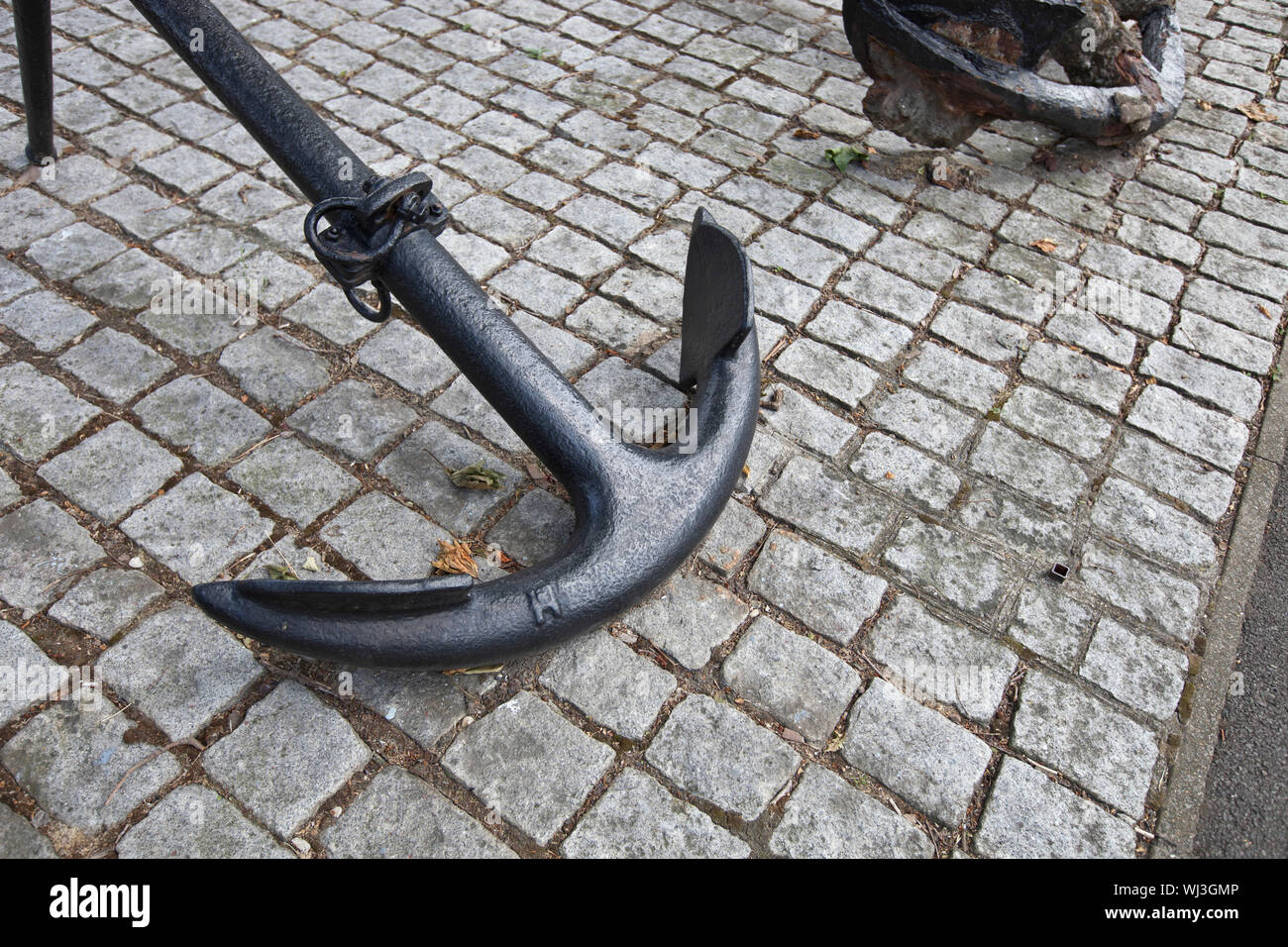 Anchor at National Maritime Museum; Greenwich; London Stock Photo - Alamy
