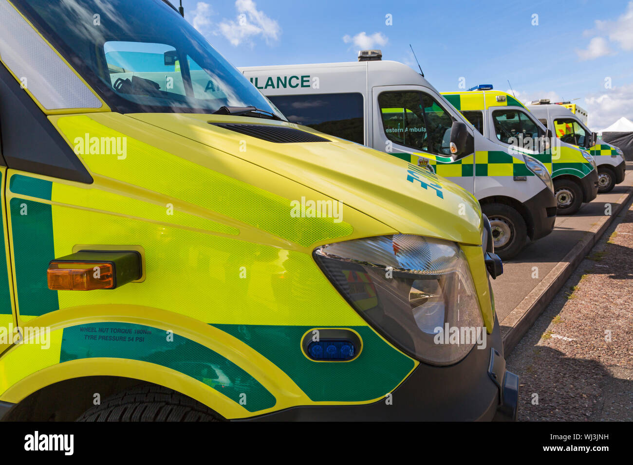 Row of ambulance hi-res stock photography and images - Alamy
