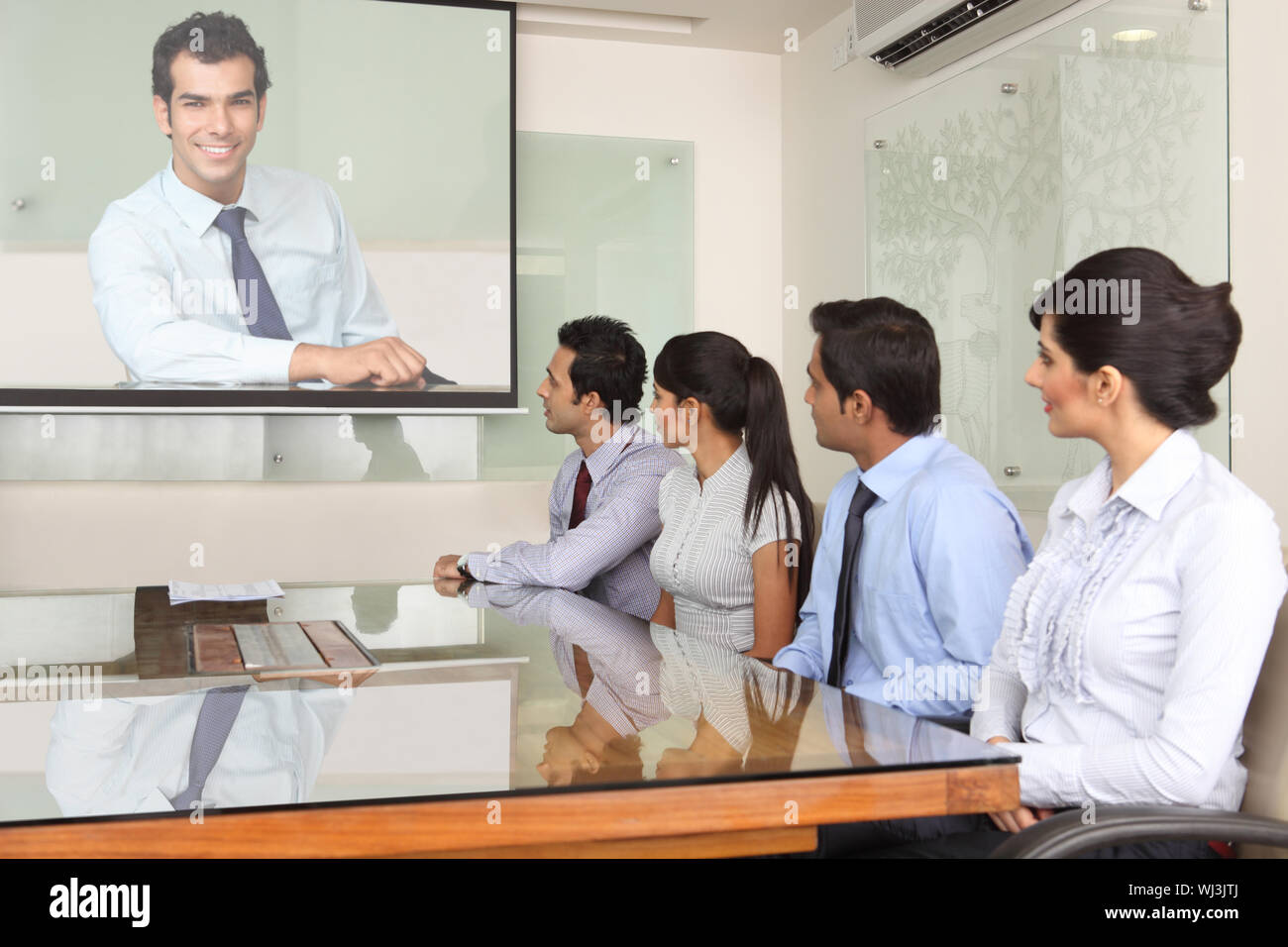 Business video conference screen hi-res stock photography and images ...