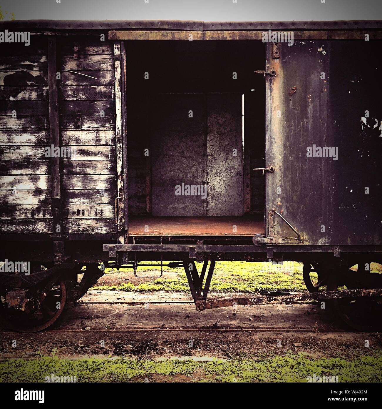 Damaged train hi-res stock photography and images - Alamy