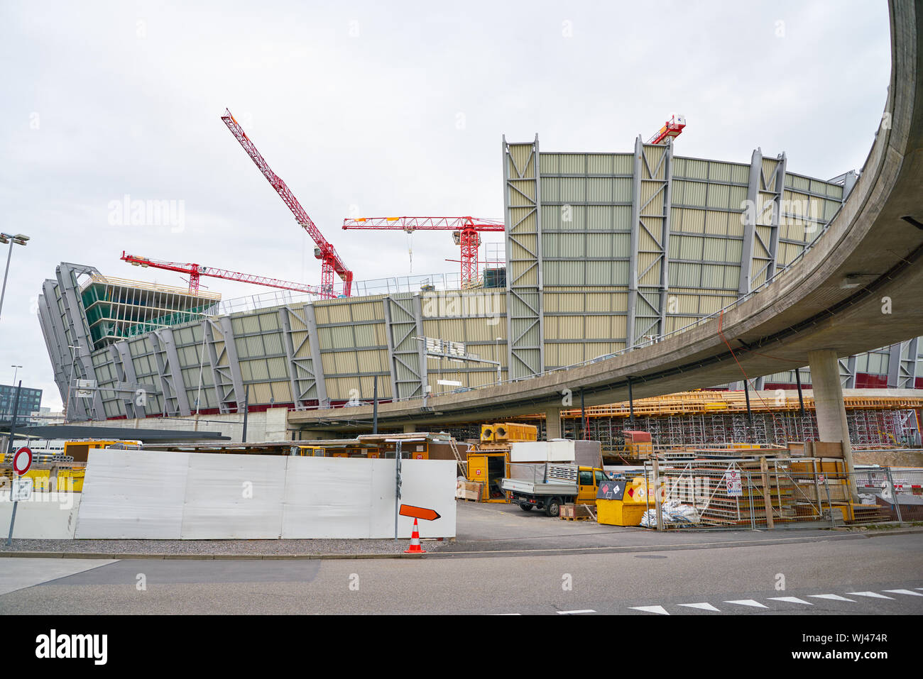 Switzerland airport the circle hi-res stock photography and images - Alamy