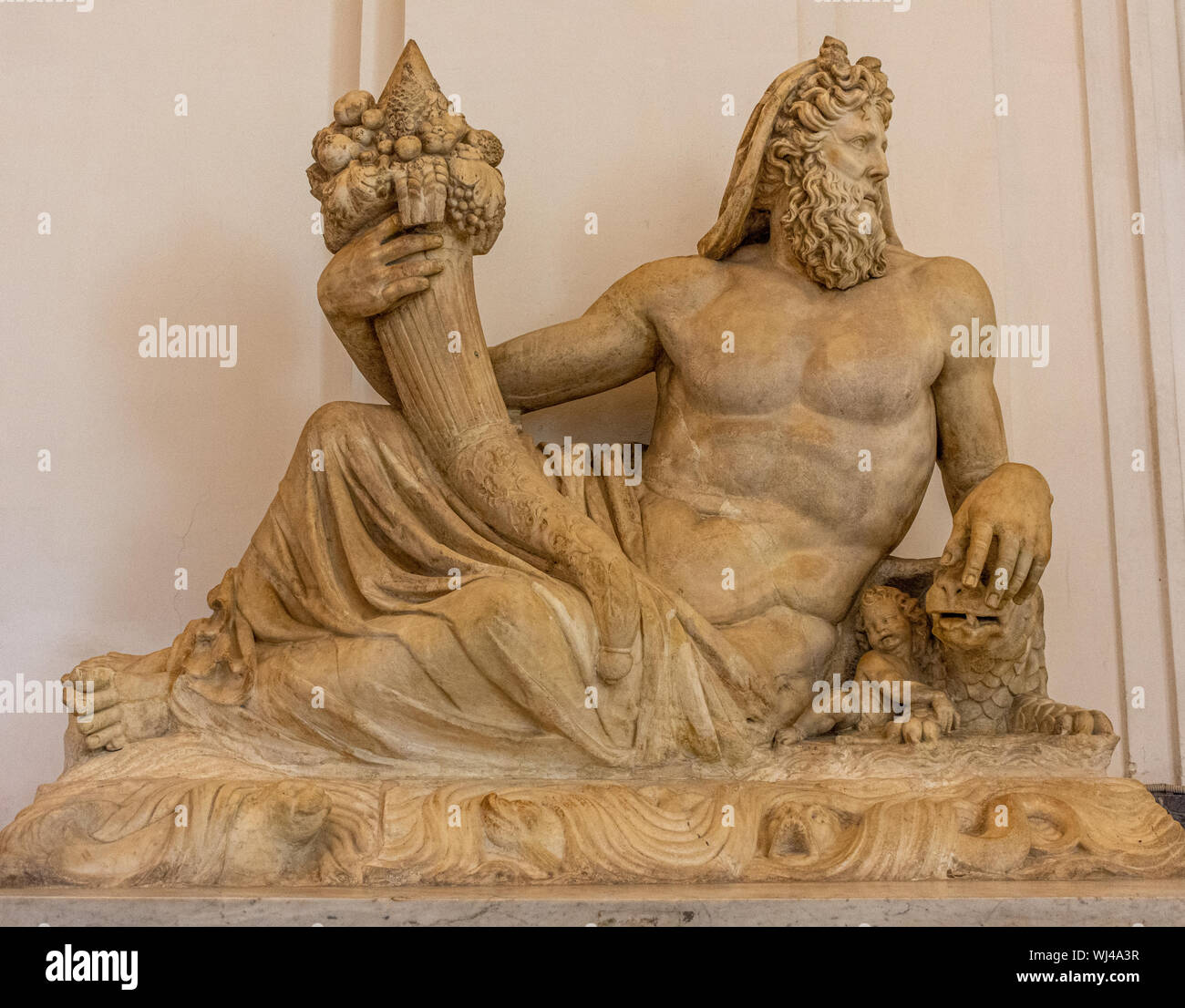 Italy, Naples, national museum, marble statue Stock Photo - Alamy