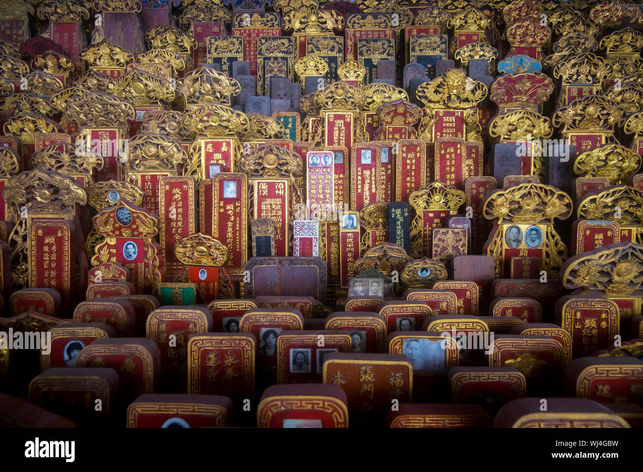 Ancestral tablets hi-res stock photography and images - Alamy