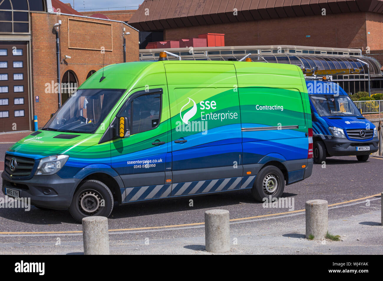 Sse enterprise contracting van hi-res stock photography and images - Alamy