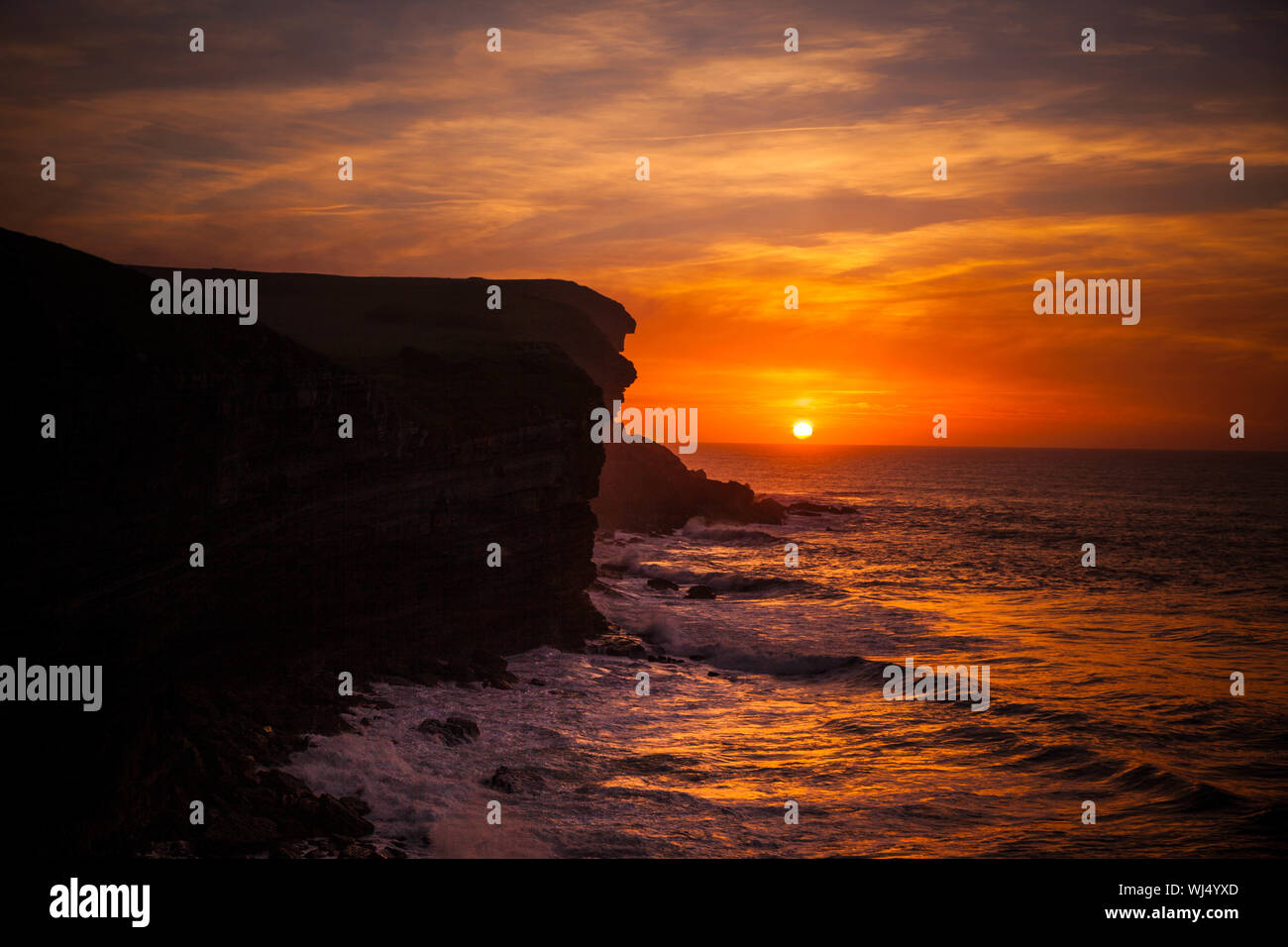 Beautiful sunset in summer hi-res stock photography and images - Alamy