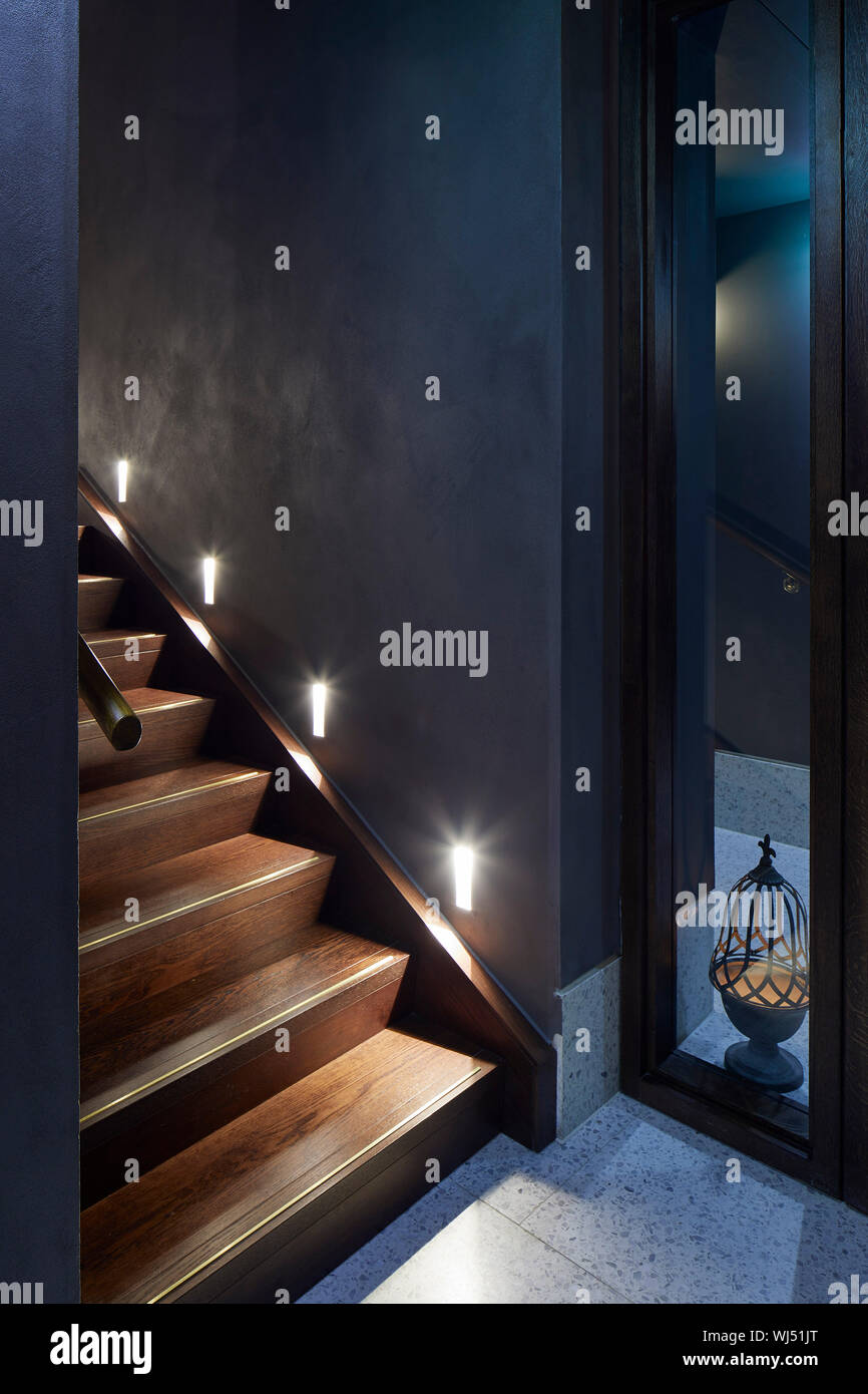 Steps leading to spa entrance. Jiva Spa and Wellness Centre, London ...