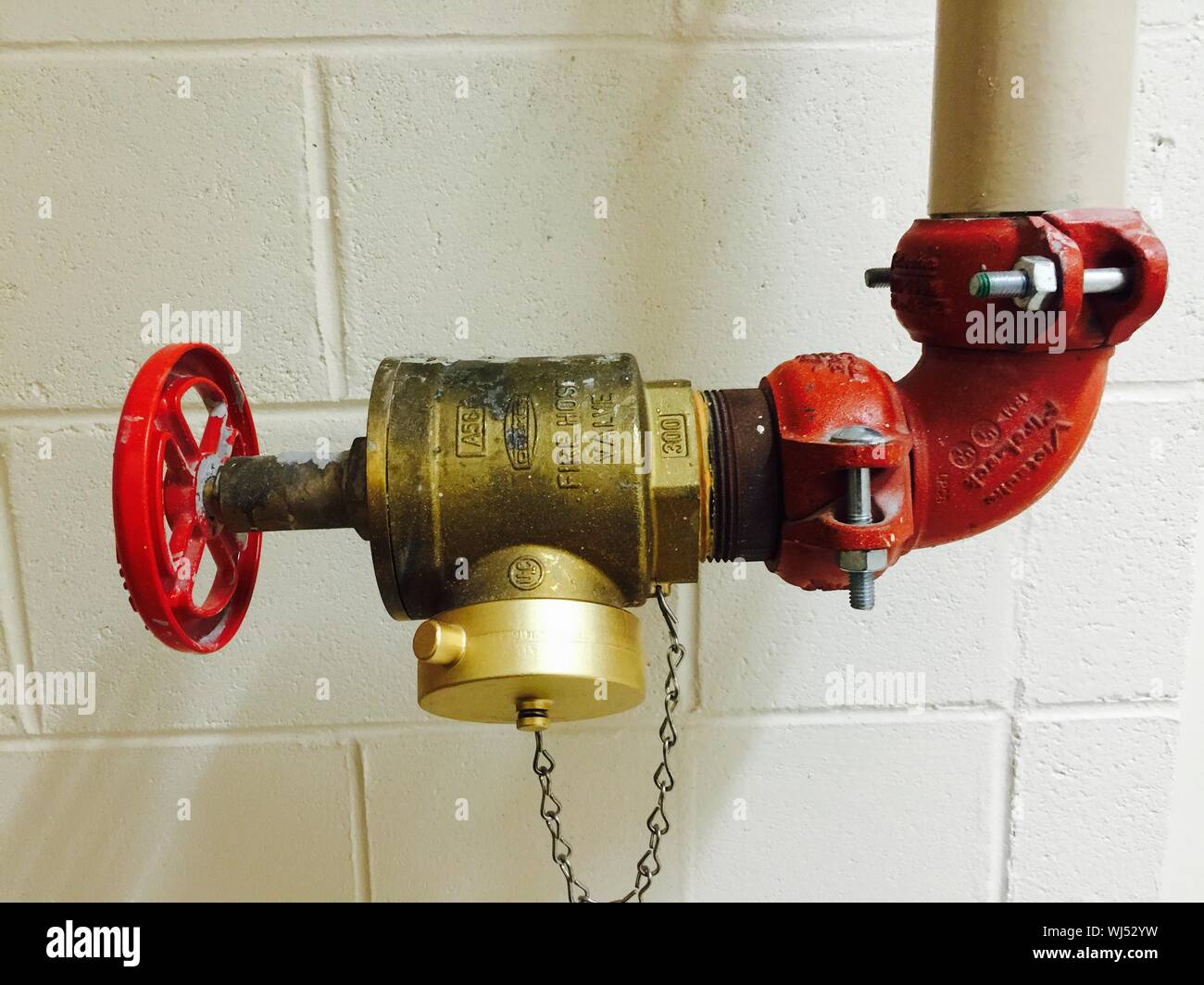 Single fire hydrant hi-res stock photography and images - Alamy