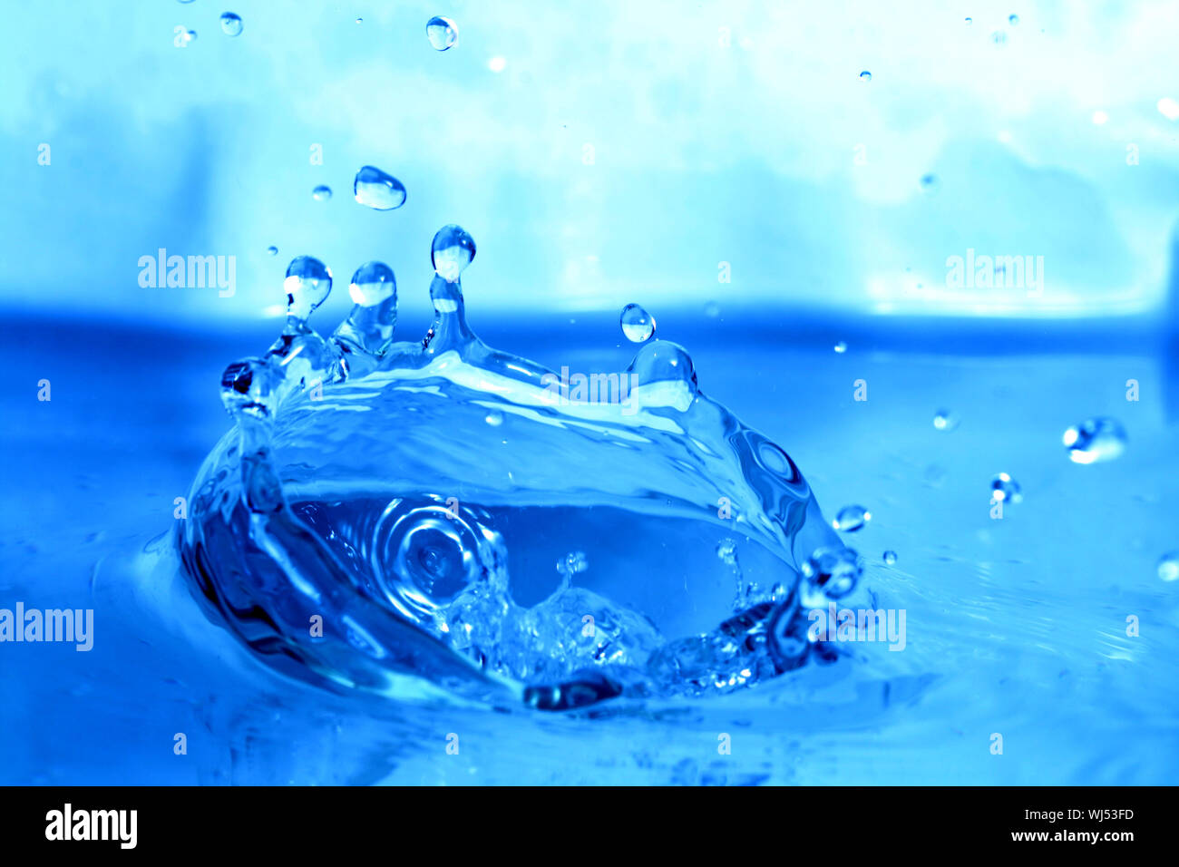 water splash macro close up Stock Photo - Alamy