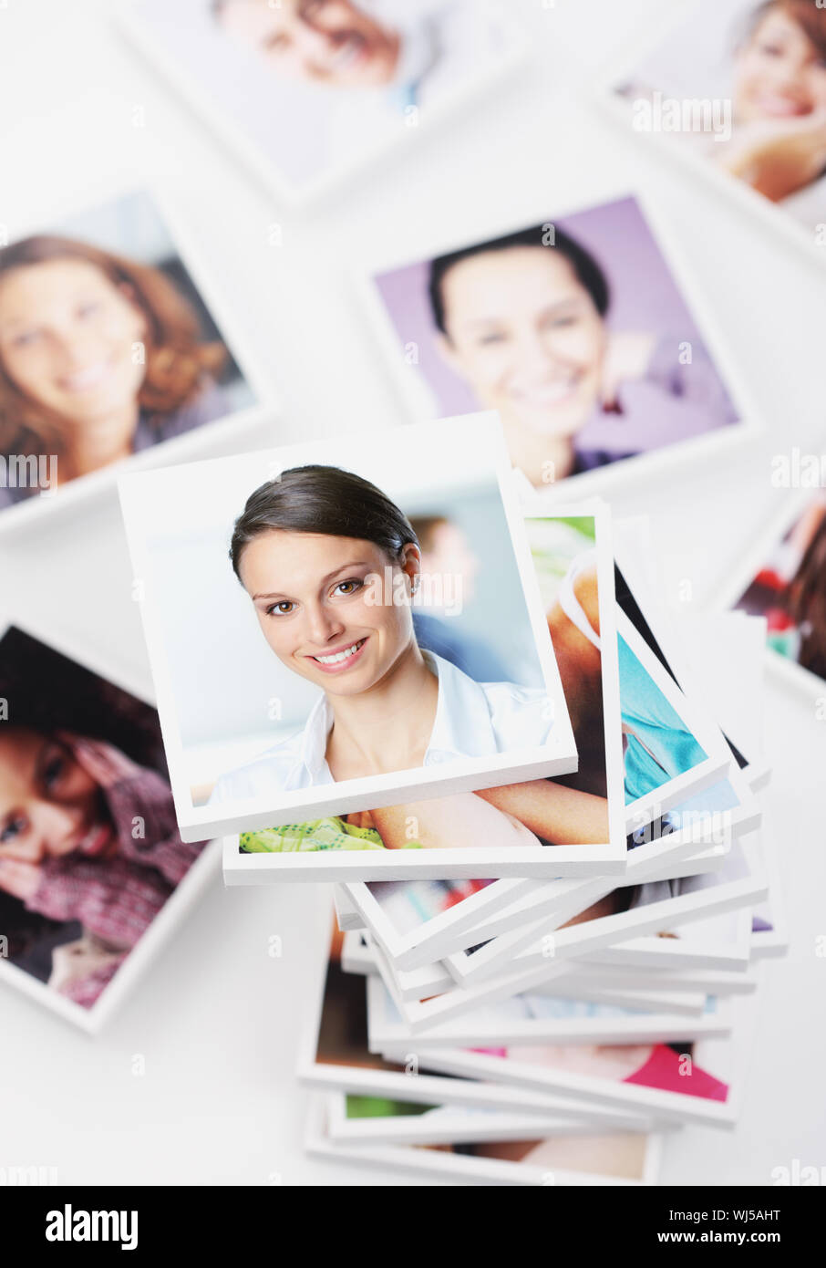 Portraits of a group of people smiling Stock Photo - Alamy
