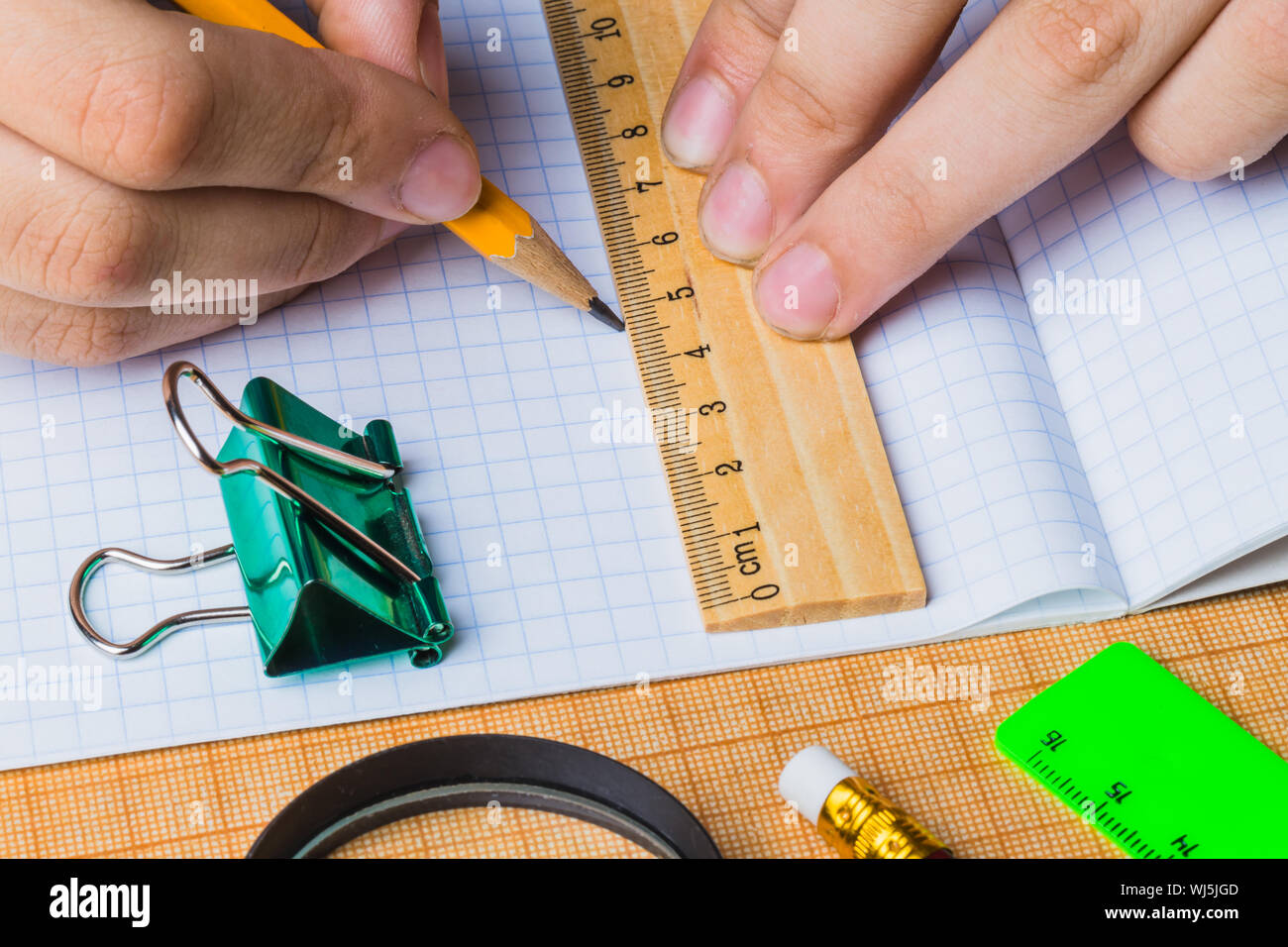 Draws graph paper hi-res stock photography and images - Alamy