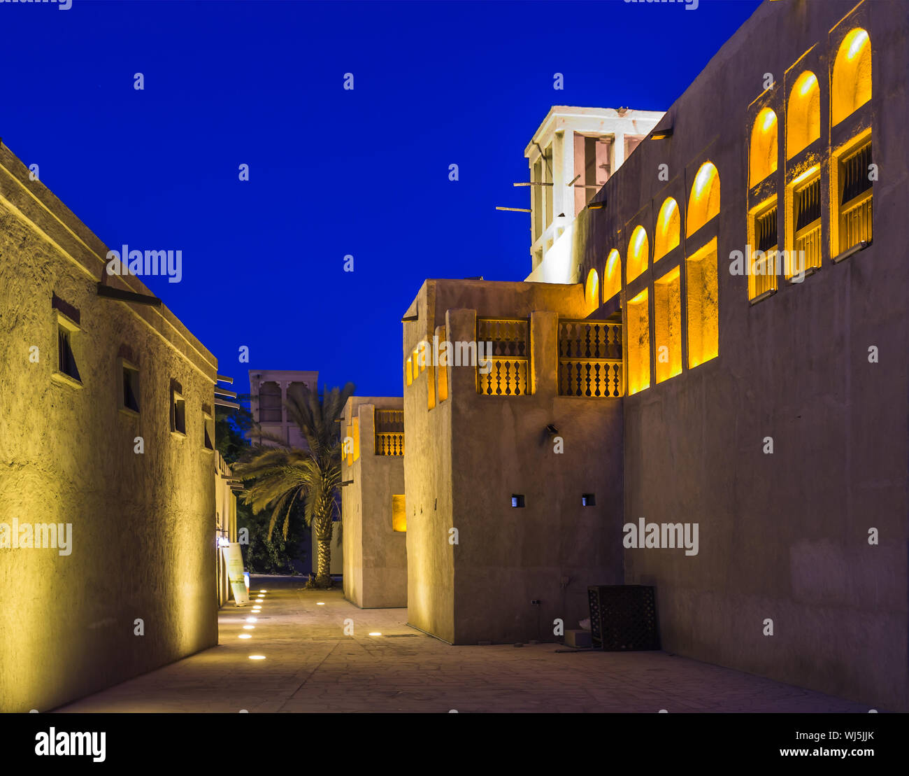 Arab Street in the old part of Dubai, UAE Stock Photo - Alamy