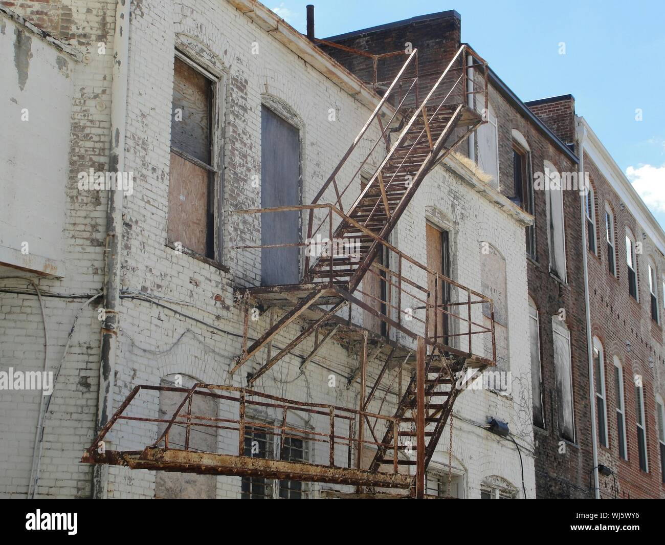 Fire escape old hi-res stock photography and images - Alamy