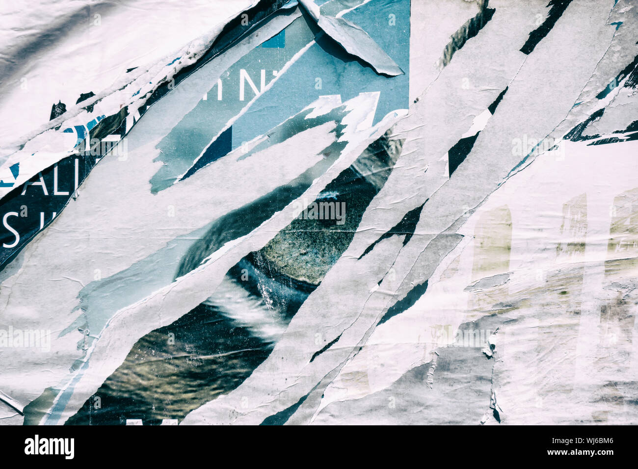 Torn banner hi-res stock photography and images - Alamy