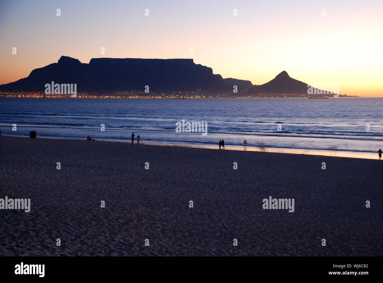 Sunset table mountain hi-res stock photography and images - Alamy