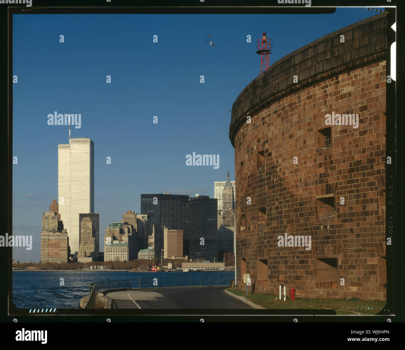 HABS LOC NY1394 - 16 Looking North toward southern tip of Manhattan ...