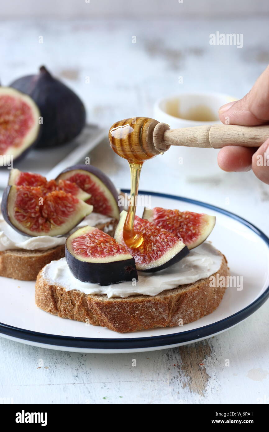 Fig sandwich hi-res stock photography and images - Alamy