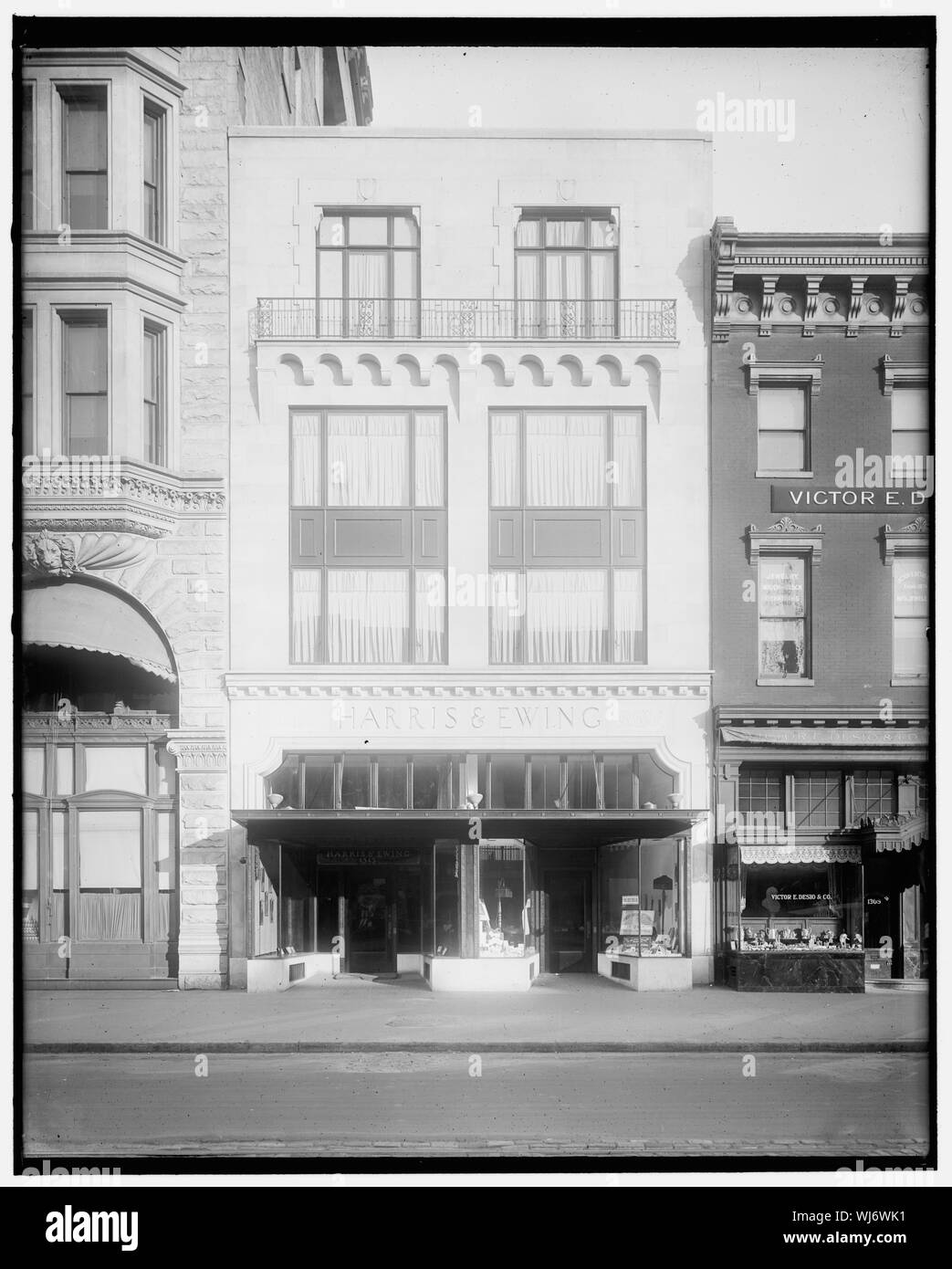 Harris & Ewing, exterior, new studio Stock Photo - Alamy